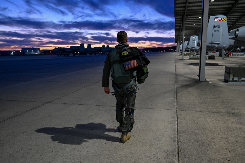 Air Force again dangles $600,000 in bonuses to keep pilots in uniform